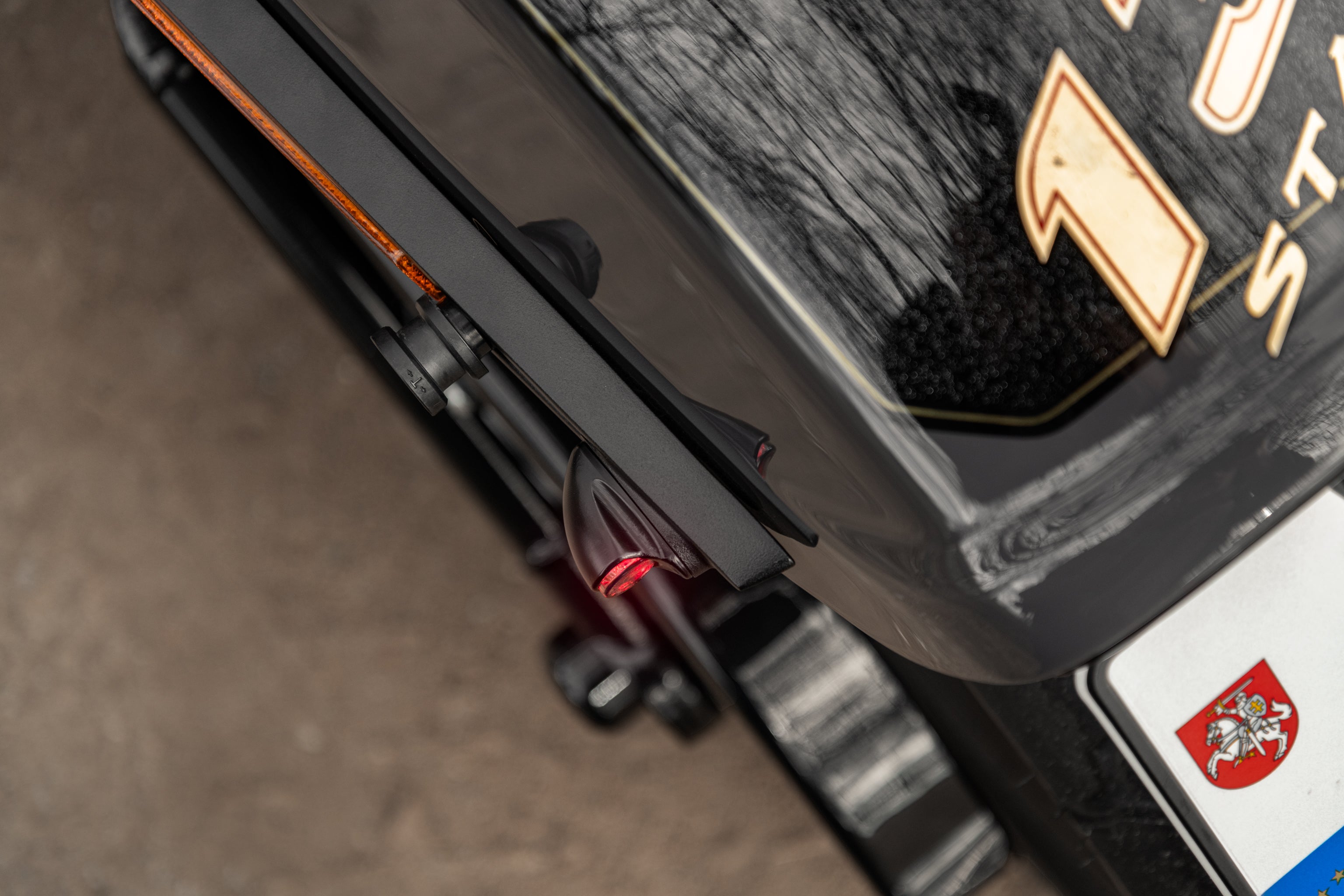 "Task Force" LED Taillight / Turn Signal Combo For Softail Fender Stru ...