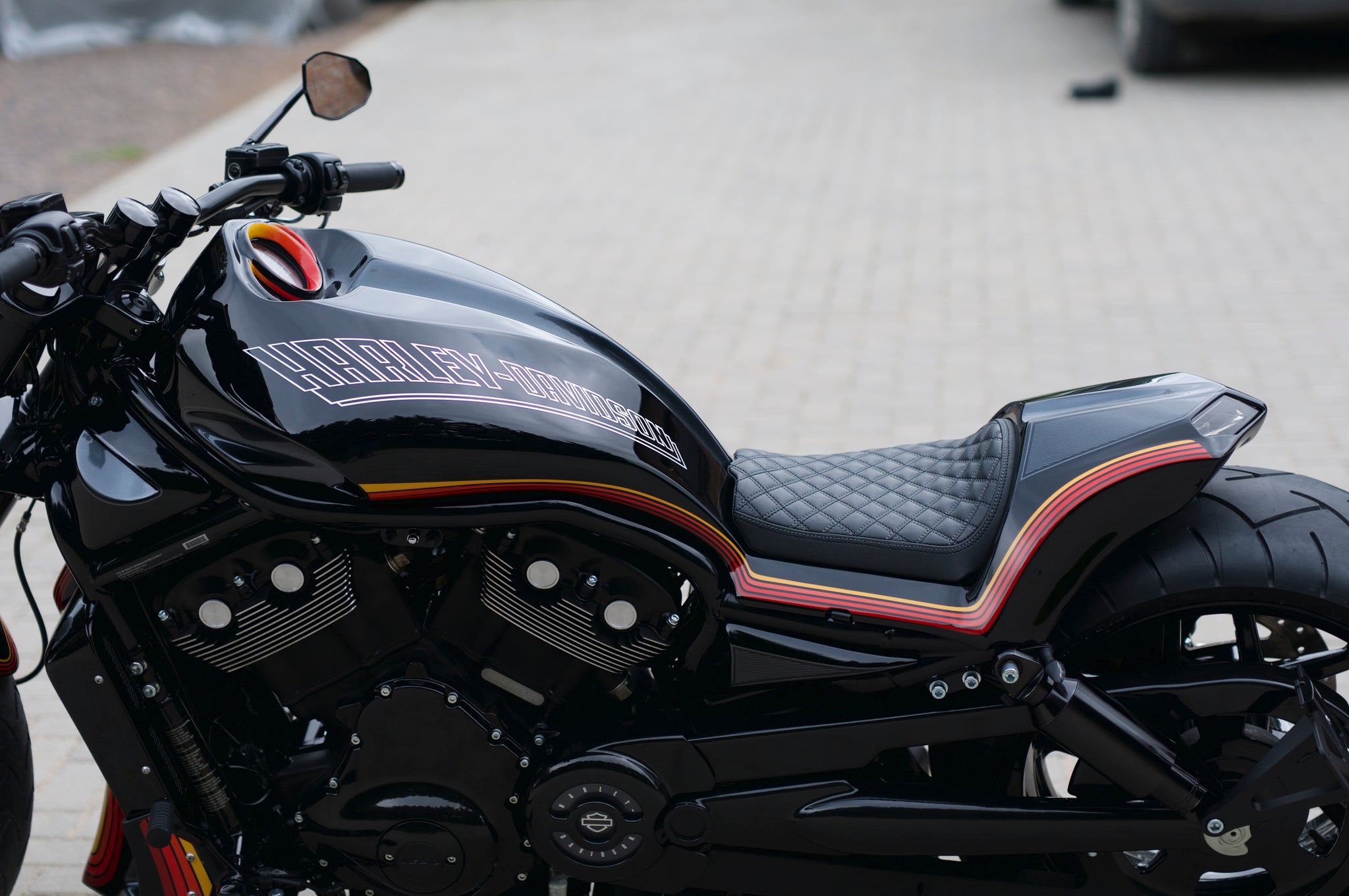 V Rod Custom Seatnull
